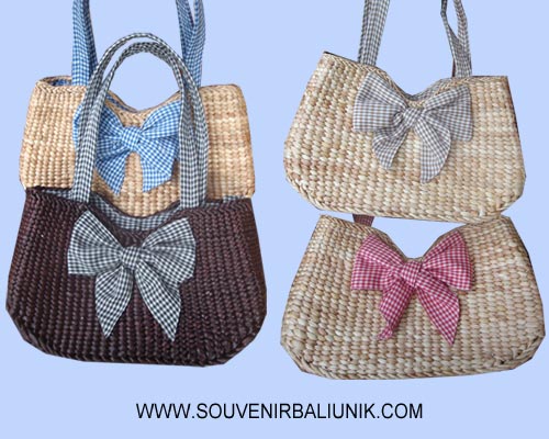 KERAJINAN KHAS BALI: TAS BALI