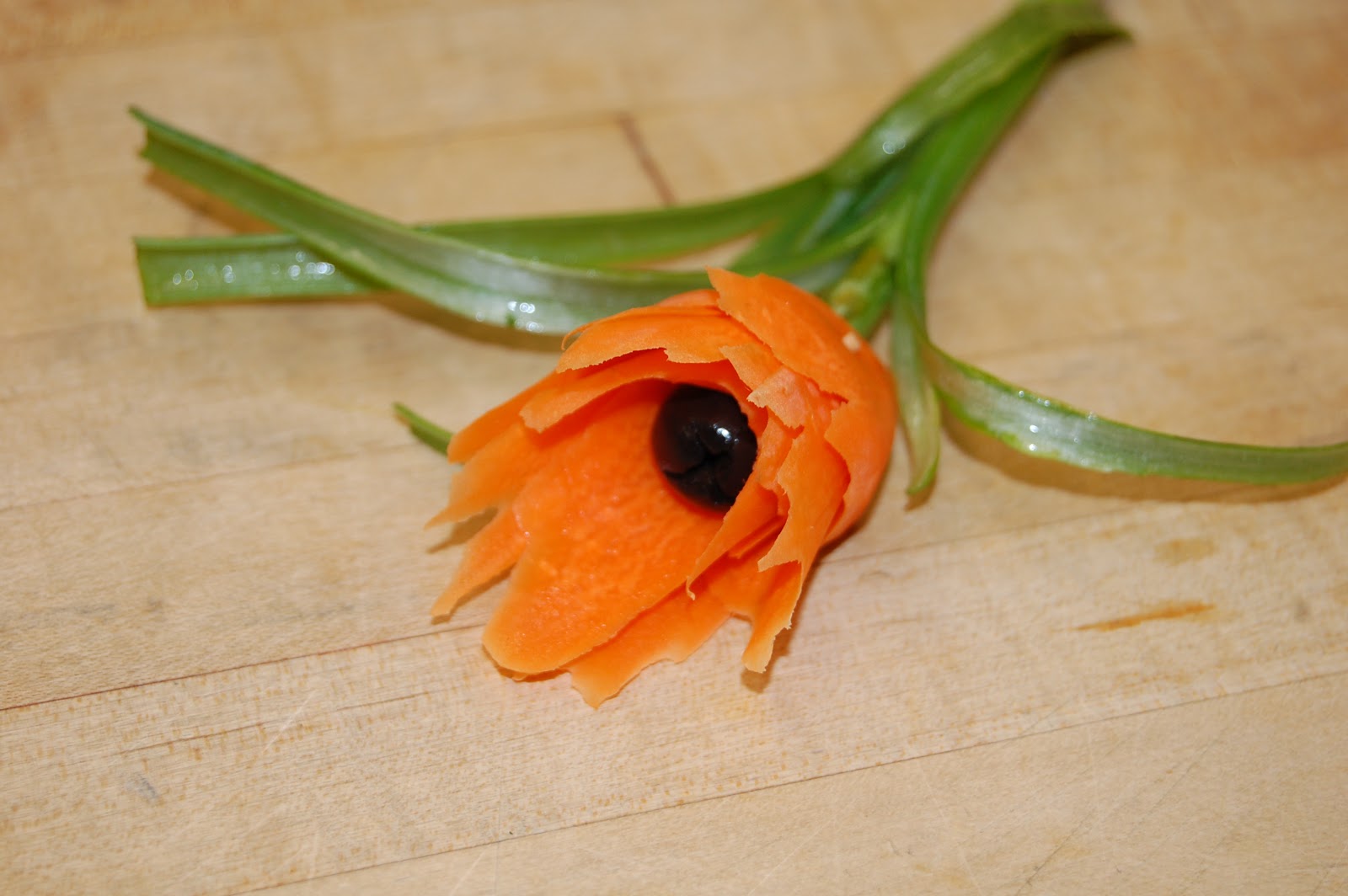 Maija (my-a) Recipes: Veggie Tails and Flowers for Fancy Veggie Basket