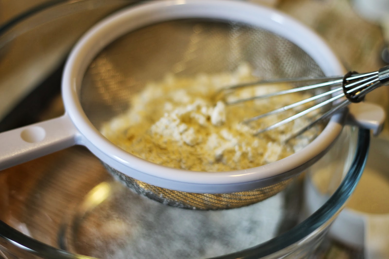 LaLa Cake: How to Make French Macarons