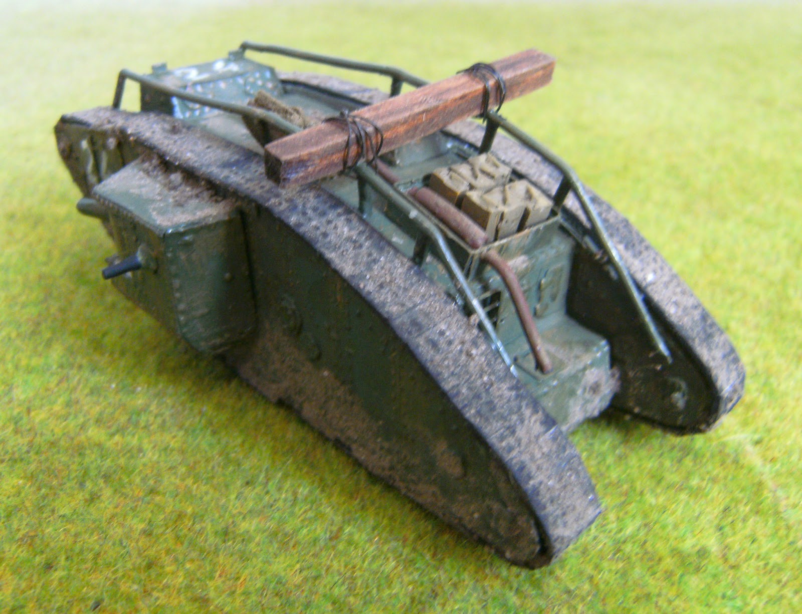 Happyscale-Modellbau: Mark IV Tank - papermodel 1:72