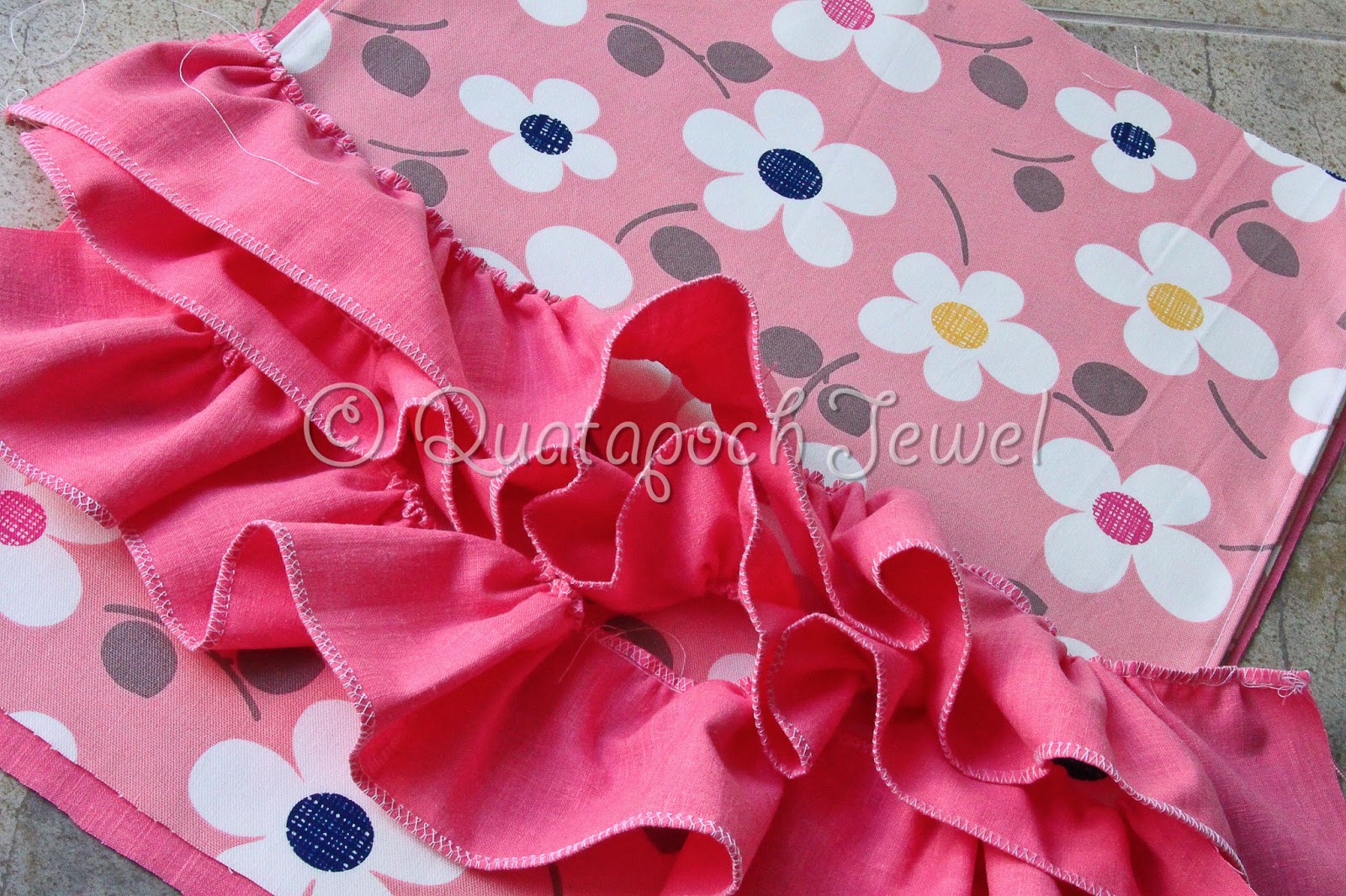 Threads and Pencils: Drawstring Bag and Grommet Tutorial