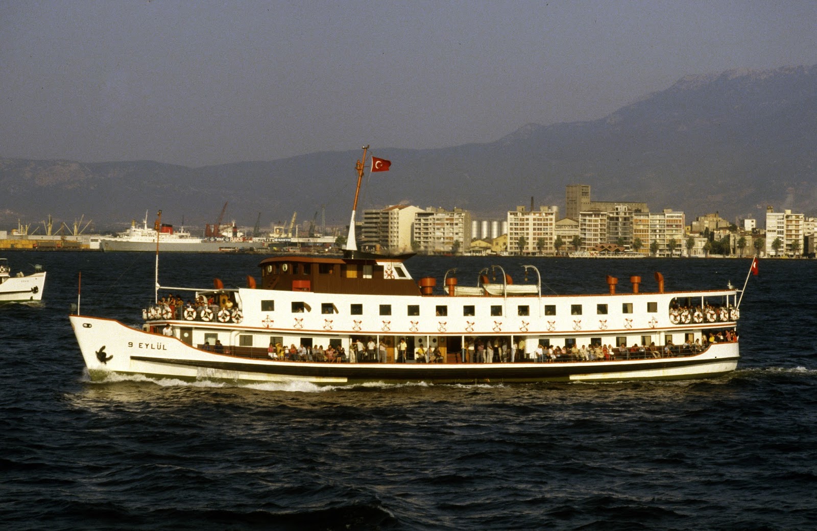 BRIAN'S SHIPPING PHOTOS: TURKISH MARITIME LINES FERRIES