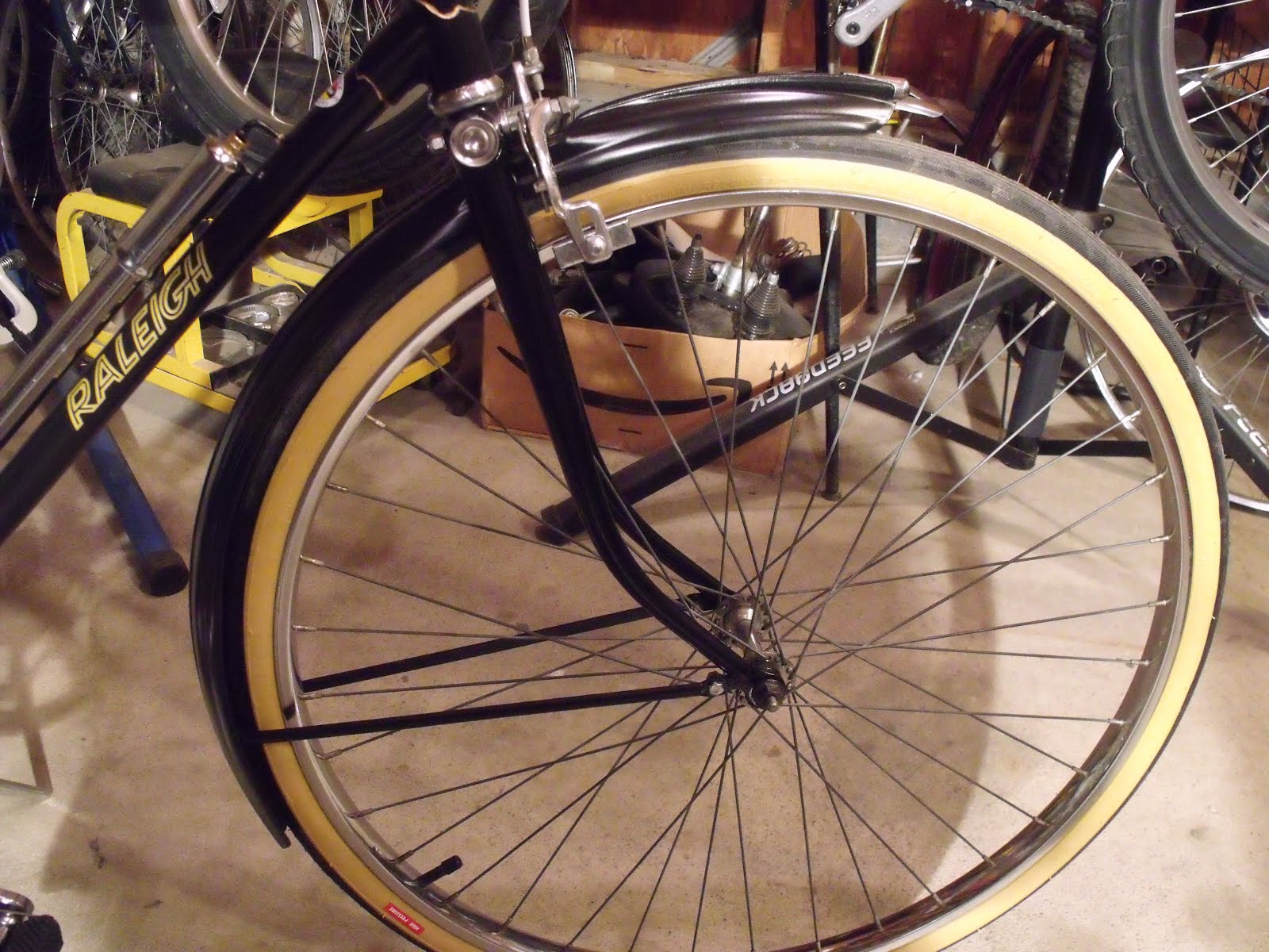 Hugh`s bicycle blog: Assembling the 1964 Raleigh Sports