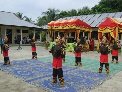 TARI BATOBO Kesenian Dari Taluk Kuantan | Budaya Asli Indonesia