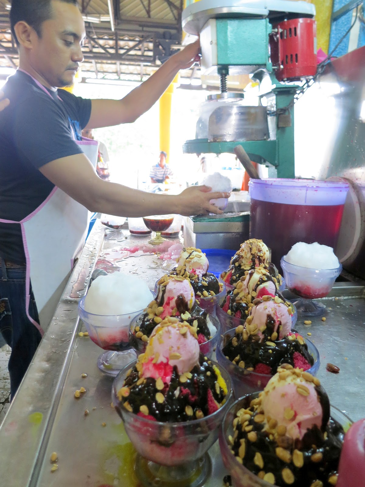 Ice Kacang (Air Batu Campur) at Azmie Wawa in Kampung Malayu Food Court ...