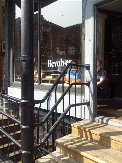 C a - m o m e n t: CAFE HOP - REVOLVER - GASTOWN VANCOUVER