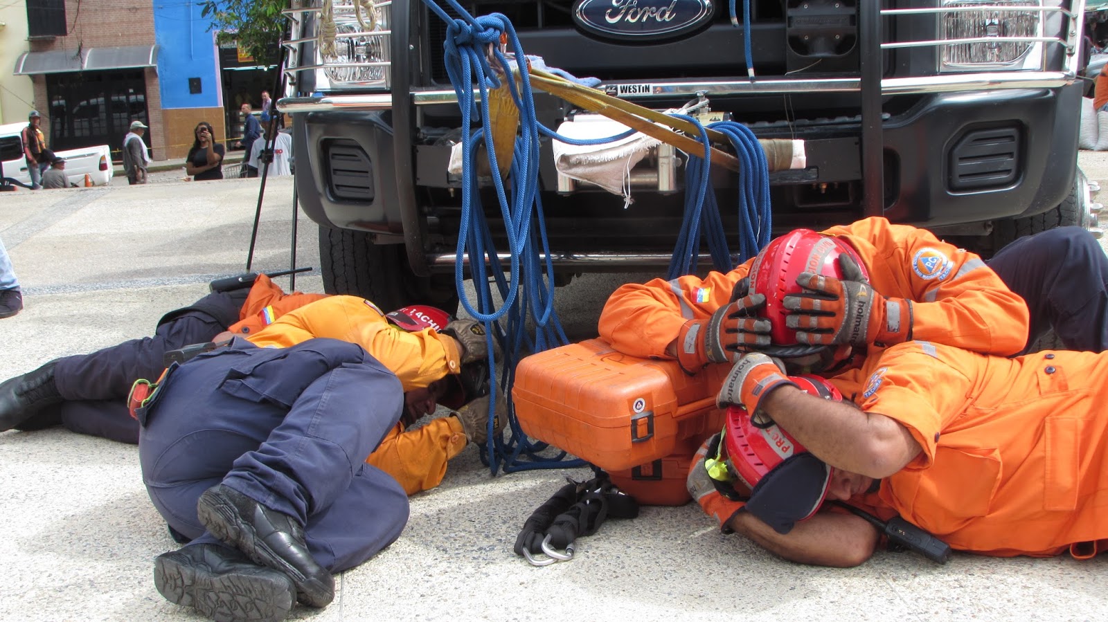 Protección Civil Táchira: Más de 300 mil personas fueron evacuadas en ...
