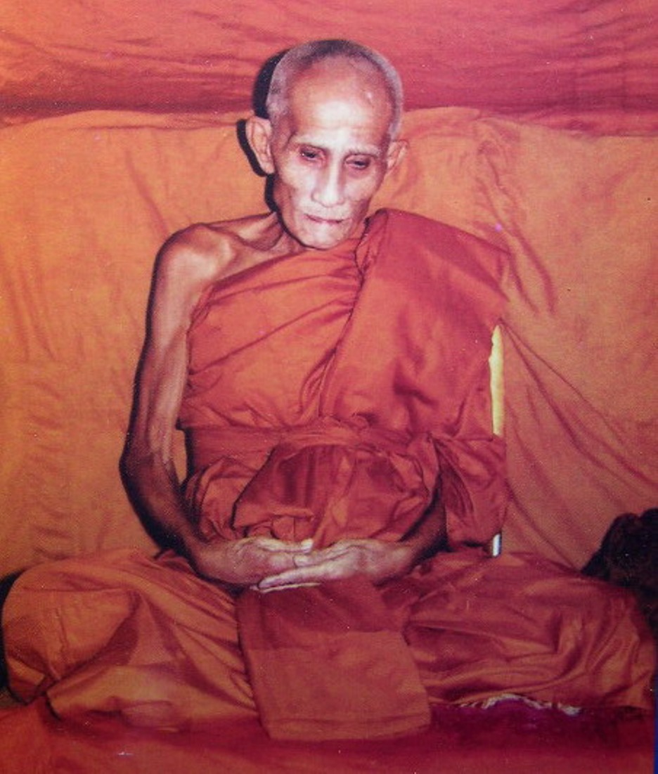 Thai Amulets Love Charms Culture : Famous Lp Pinak Lucky Eye Early ...