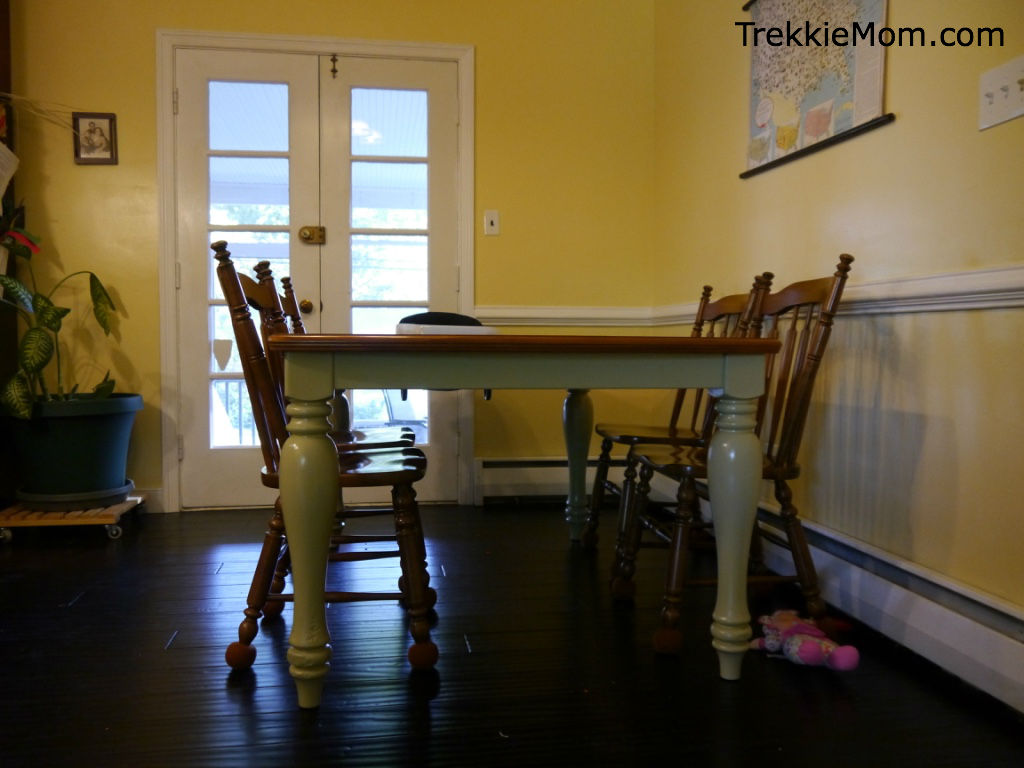 Trekkie Mom: Free New Kitchen Table