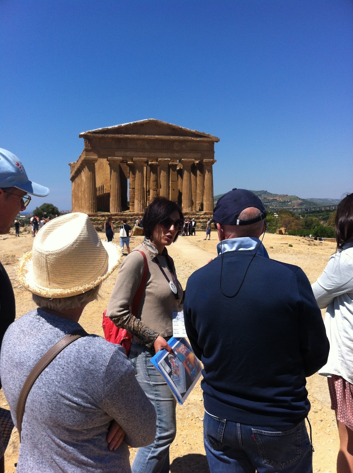 MILAN TRANSFER: Marvelous mosaics and towering temples