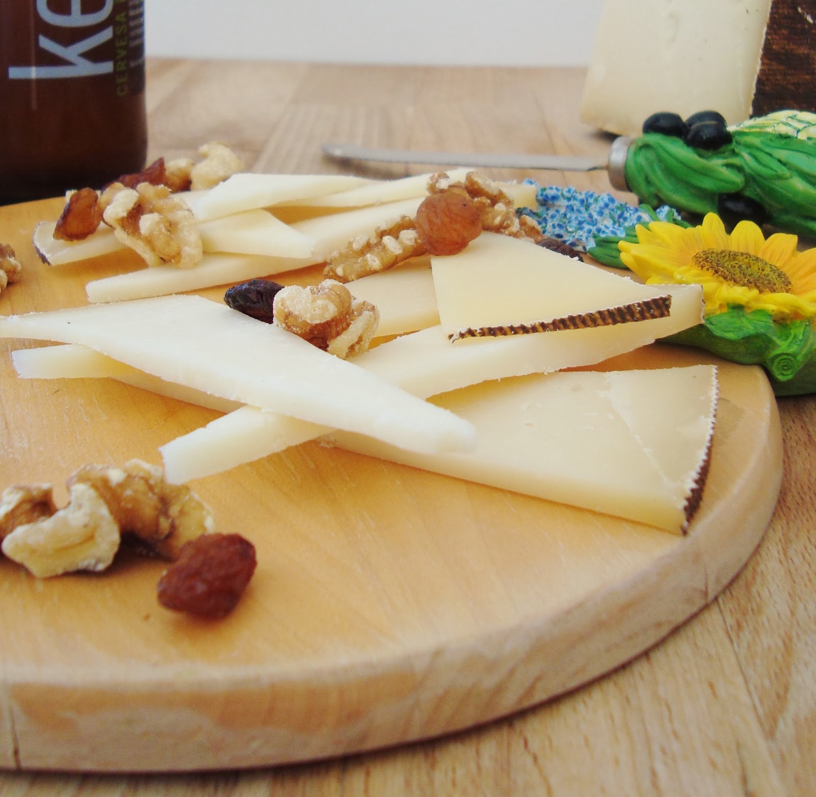 5 SeNtIdOs En La CoCiNa: Queso para picotear con nueces y pasas {Reto ...