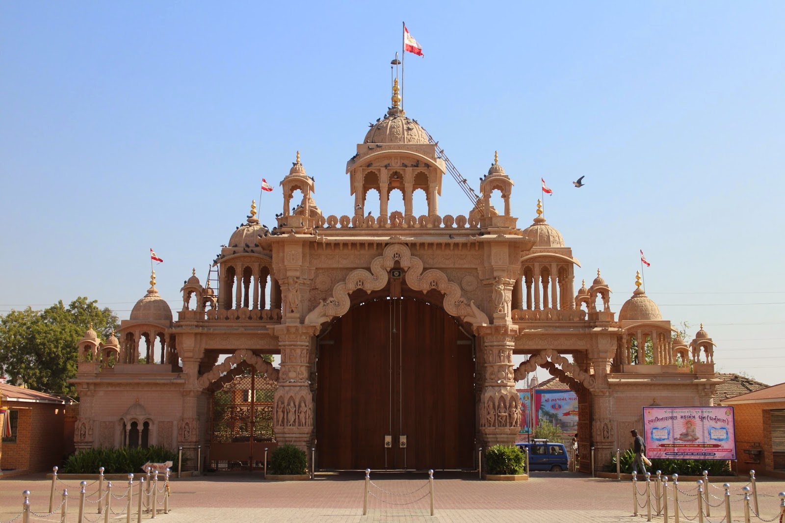 My World: Shree Swaminarayan Temple, Bhuj