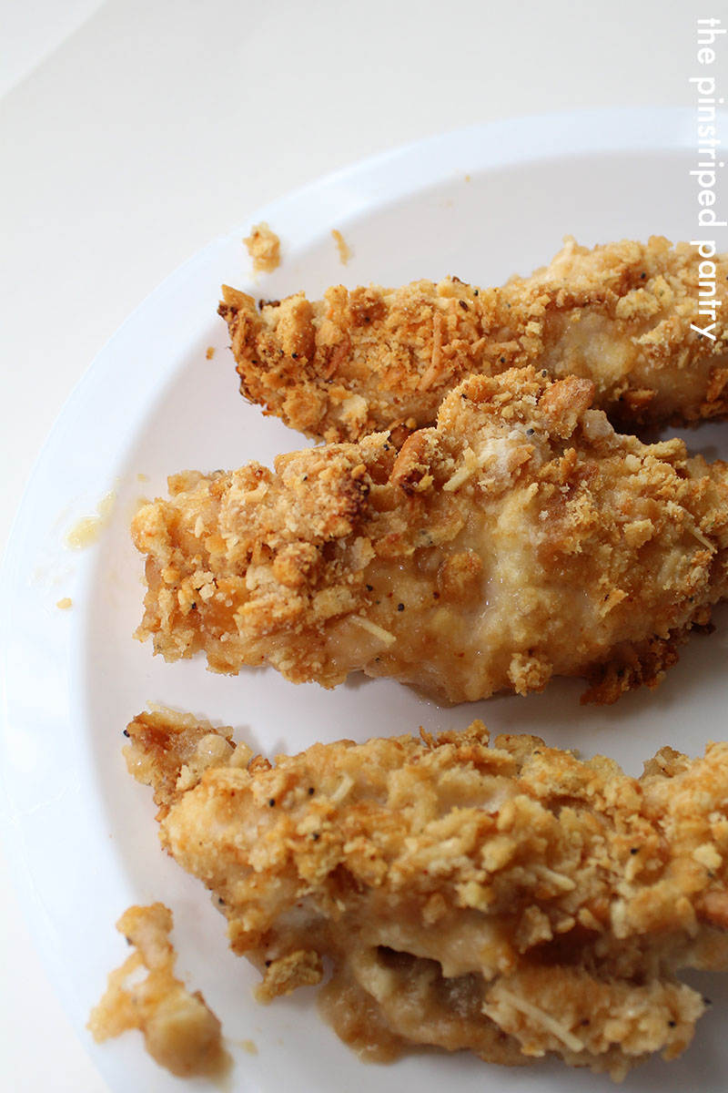 The Pinstriped Pantry: Yummy Ritz Cracker Chicken