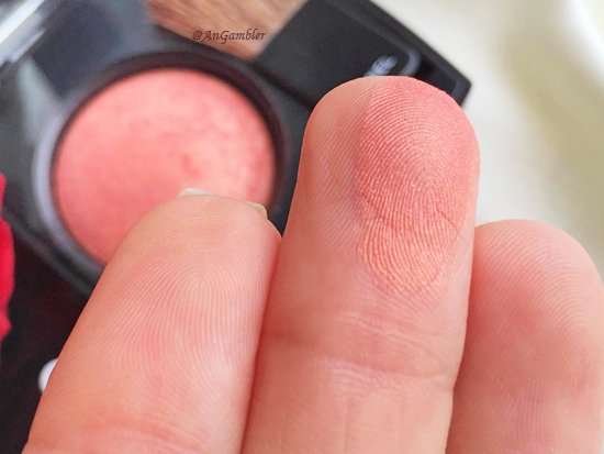 angambler: Chanel Joues Contraste Powder Blush №82 Reflex