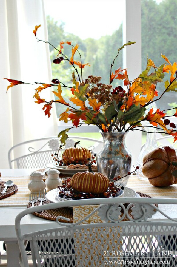 Fall Home Decor Ideas - 30 Beautiful Homes | A Stroll Thru Life ...