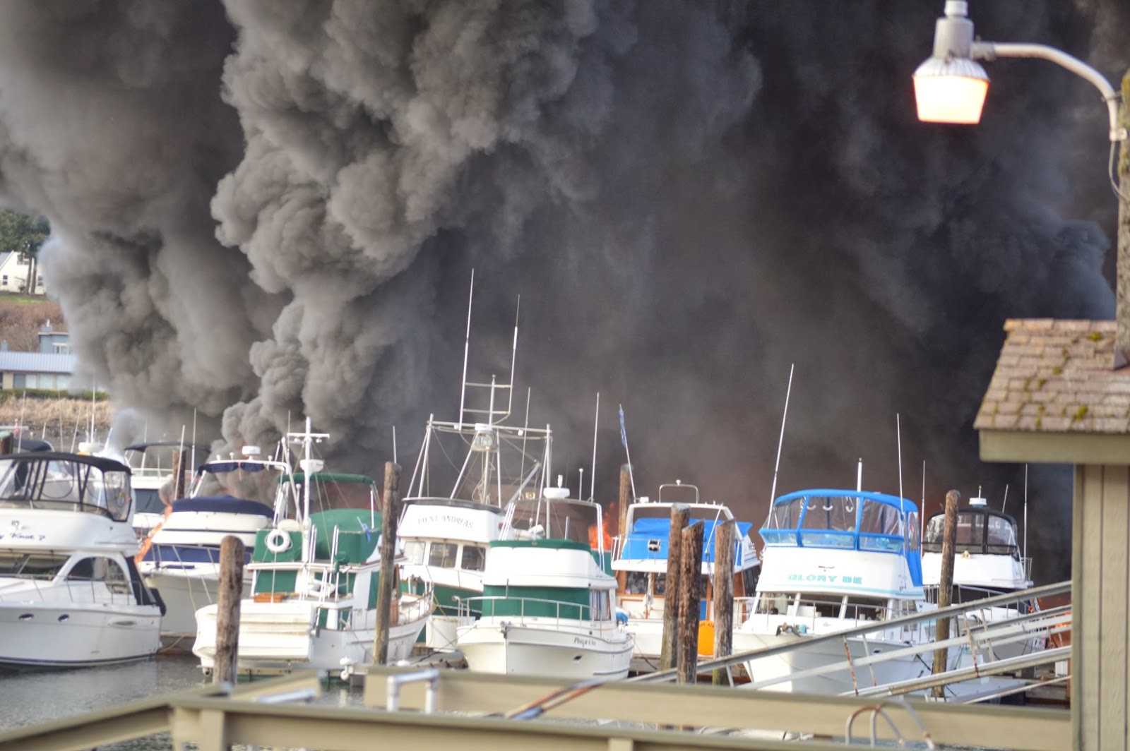 Adagio Cruising: February 21, 2014 - Marina Fire!
