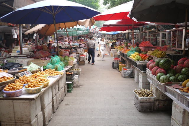 China Scenes: Neijiang, Sichuan - Isidor's Fugue