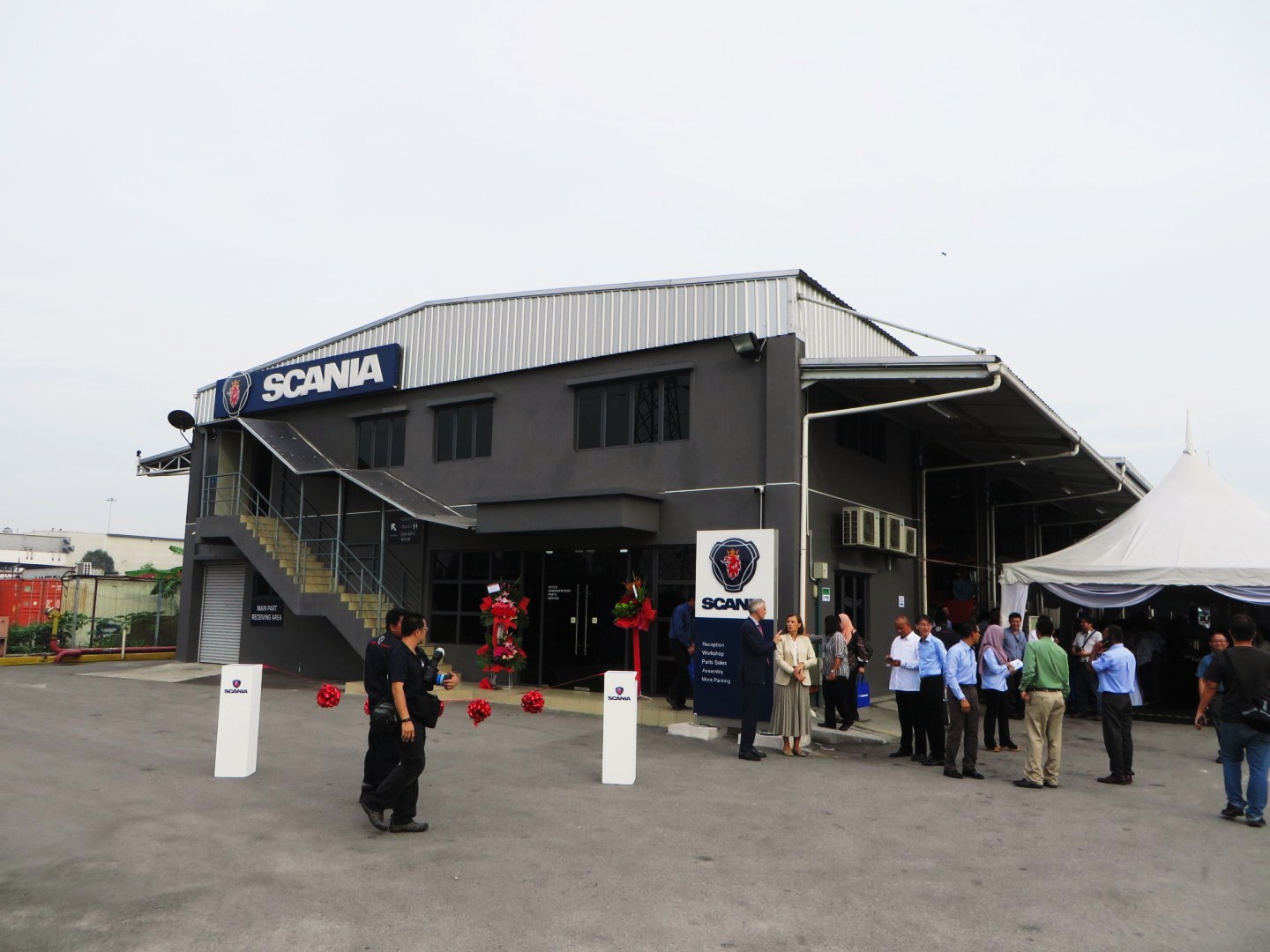Motoring-Malaysia: Scania Malaysia Upgrades Port Klang Branch - More ...