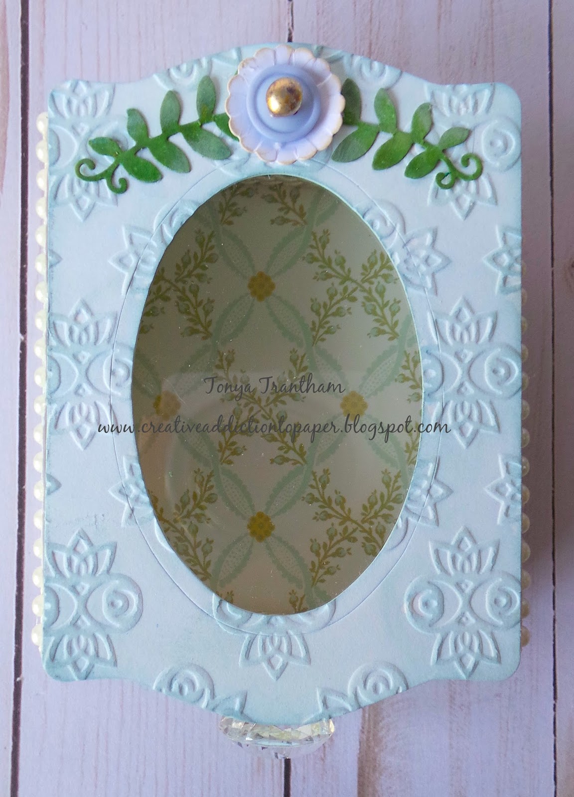 Creative Addiction to Paper: Floral Jewelry Box