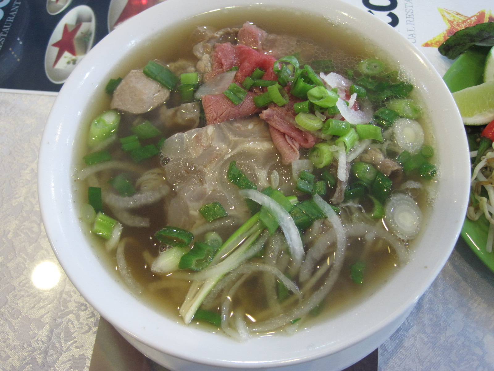 Dishing on the 604: Pho Thai Hoa -- Not Bad, but Inconsistent