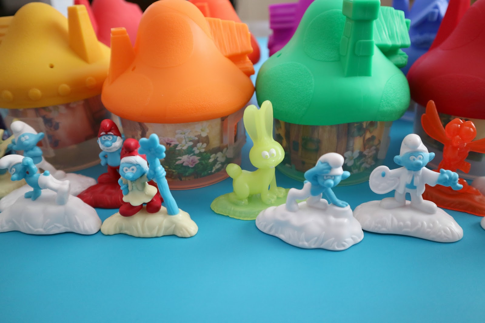 Smurfs village toy box - milowizard