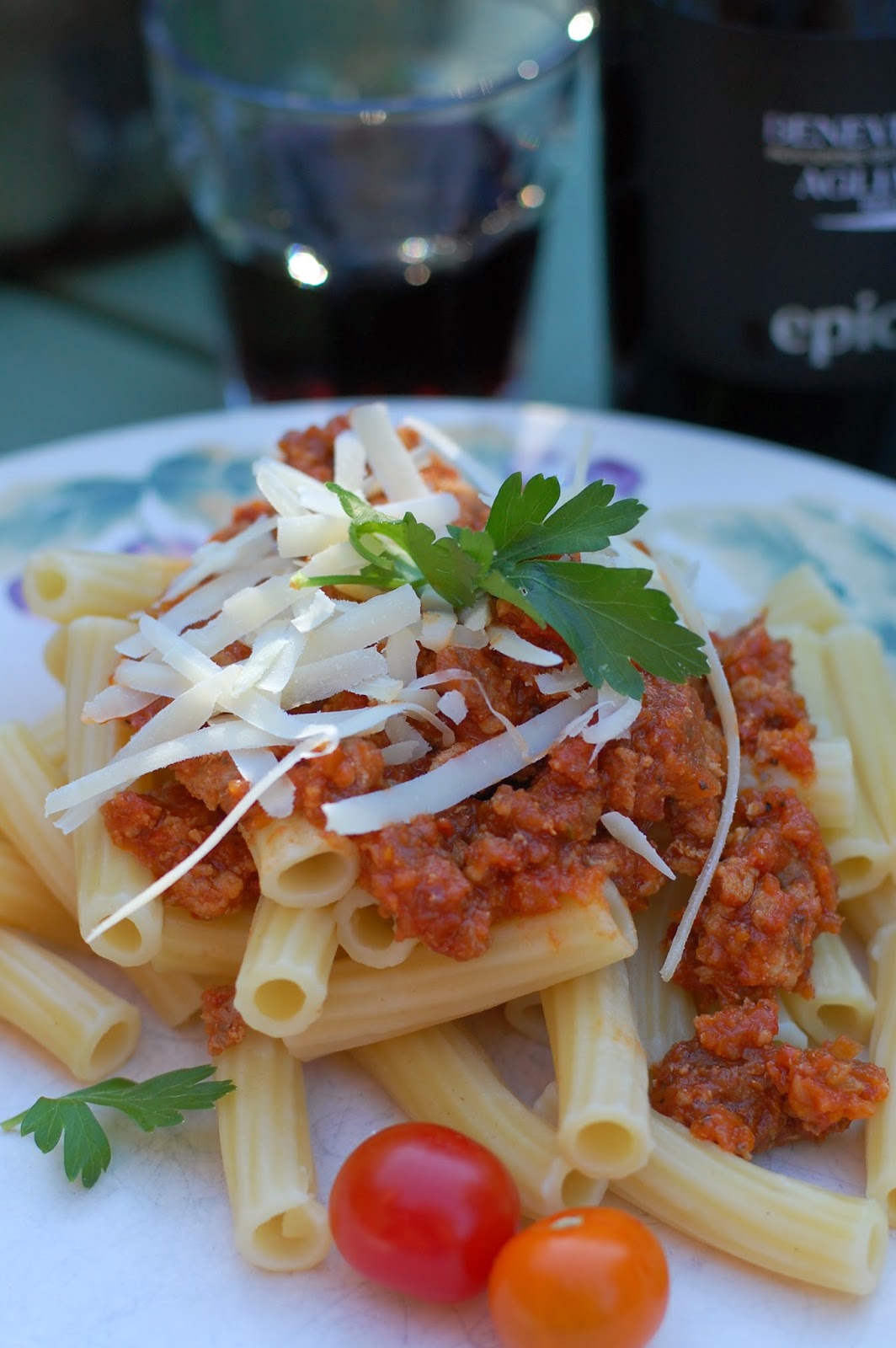 KELSIE'S KITCHEN: Rigatoni with Spicy Calabrese-Style Pork Ragù