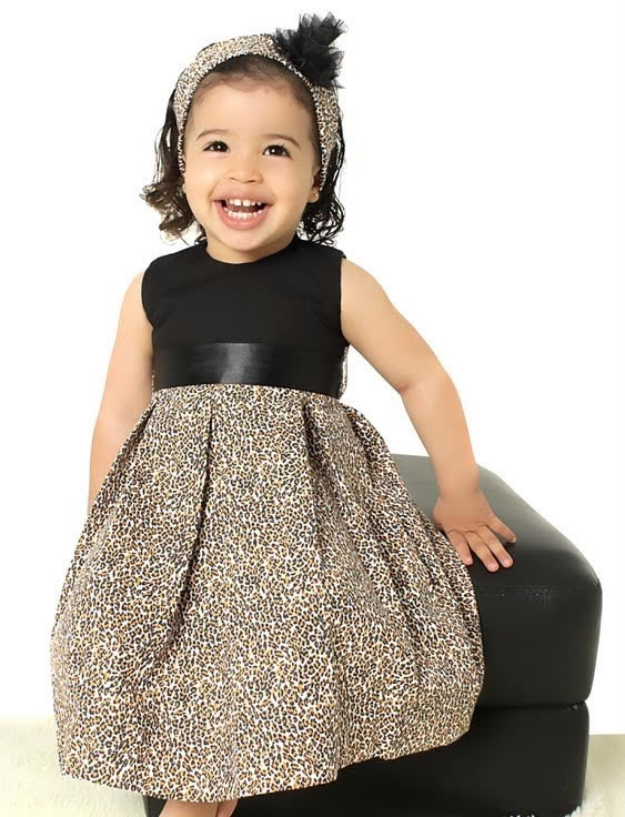 Alice: roupas de bebe todo mundo baba por elas