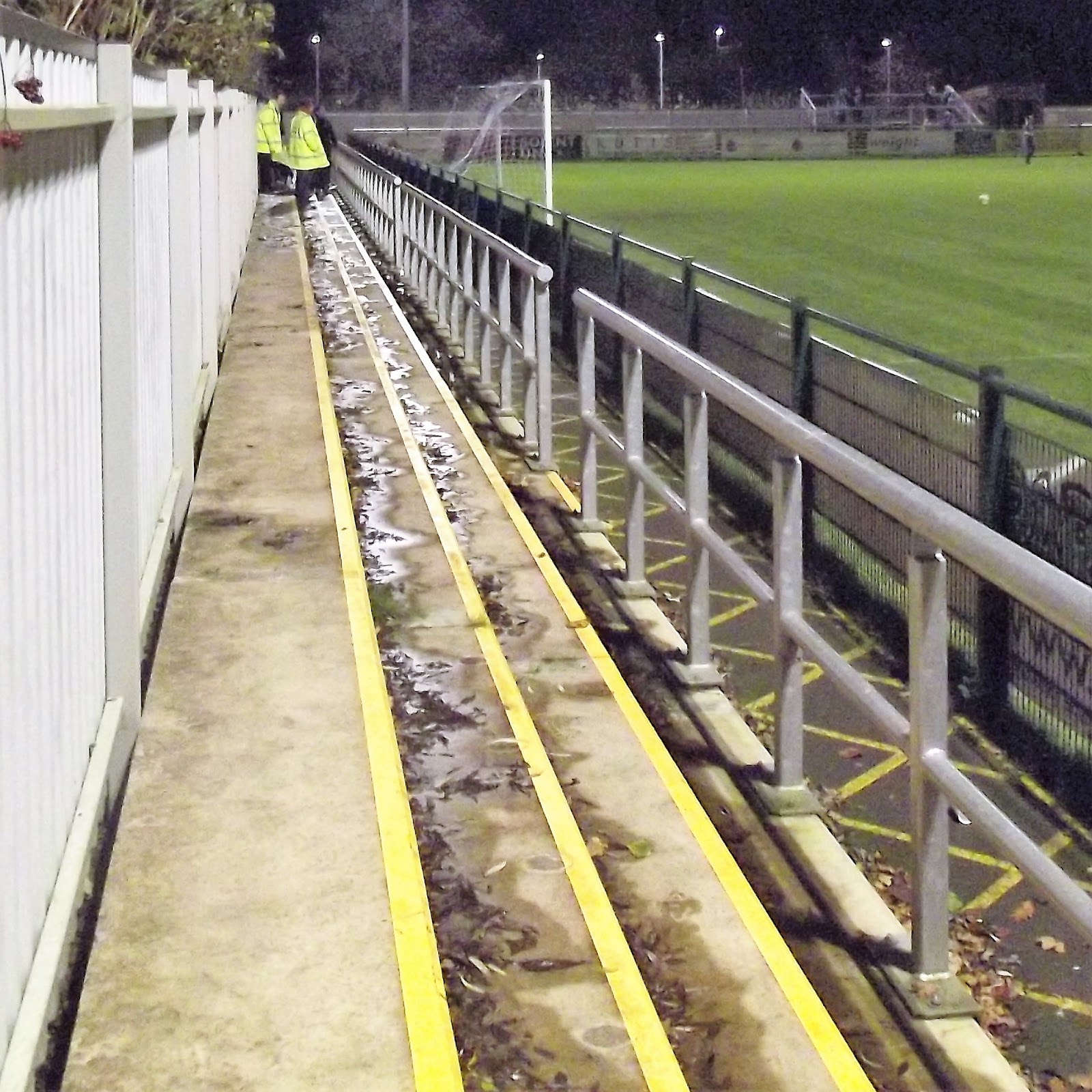 The Wycombe Wanderer: AFC Totton - Testwood Stadium
