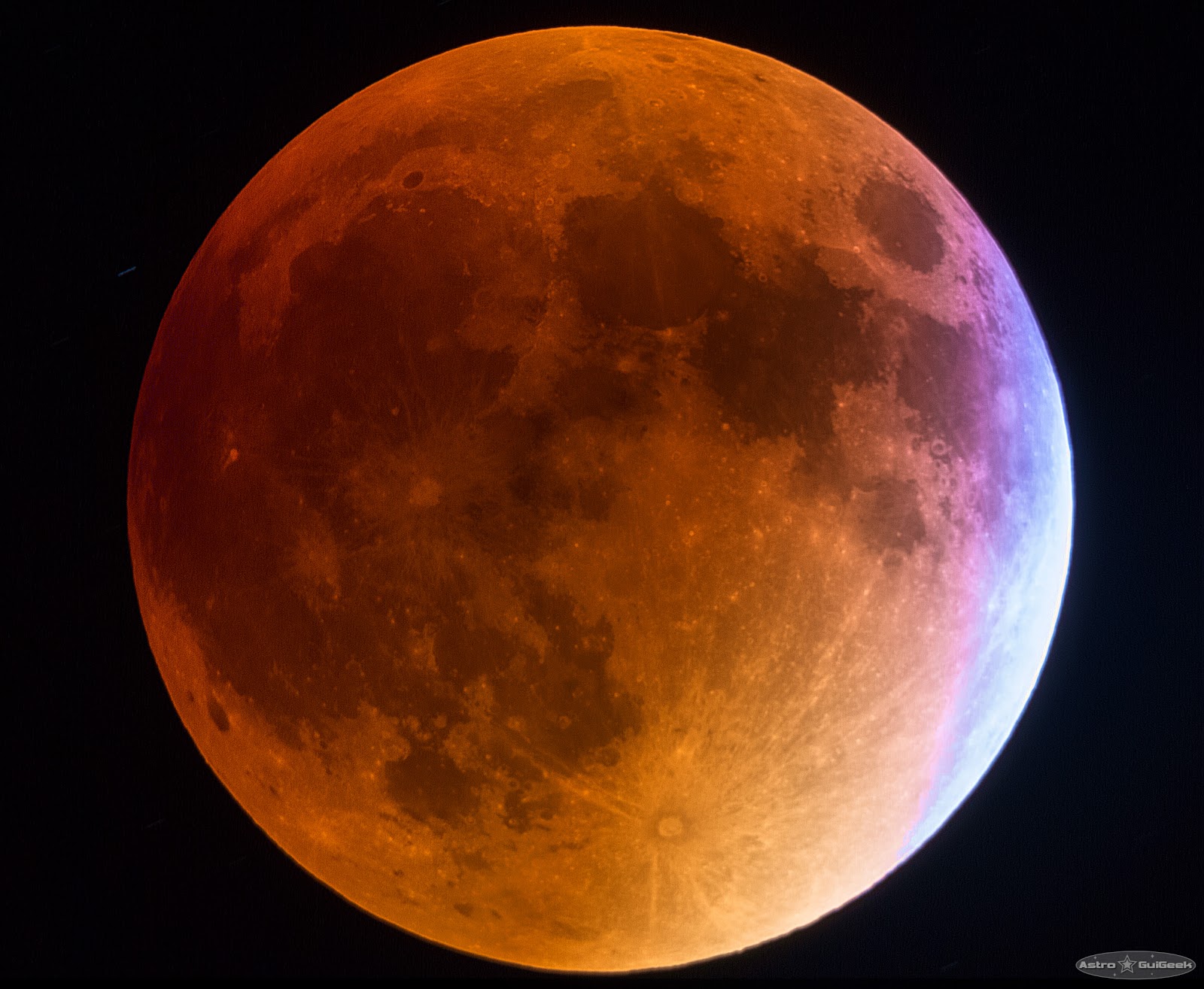 Une Eclipse Lunaire riche en couleurs - Astro☆Guigeek Photographie