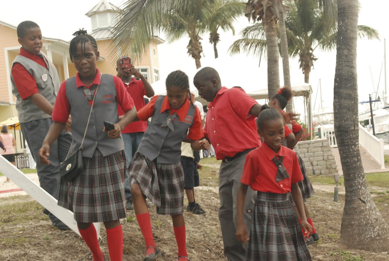 S/V Barefoot: Commissioning "HMBS Rolly Gray"