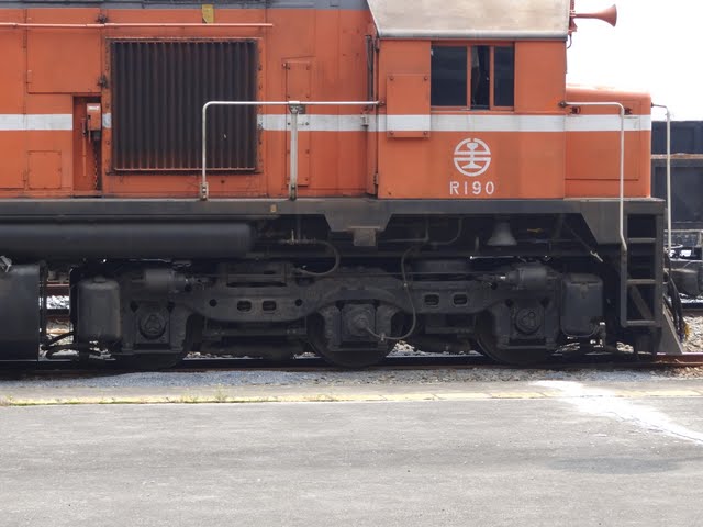 Blair's 鐵道攝影: R180/R190型柴電機車 / TRA R180/190 Type Diesel-electric Locomotive