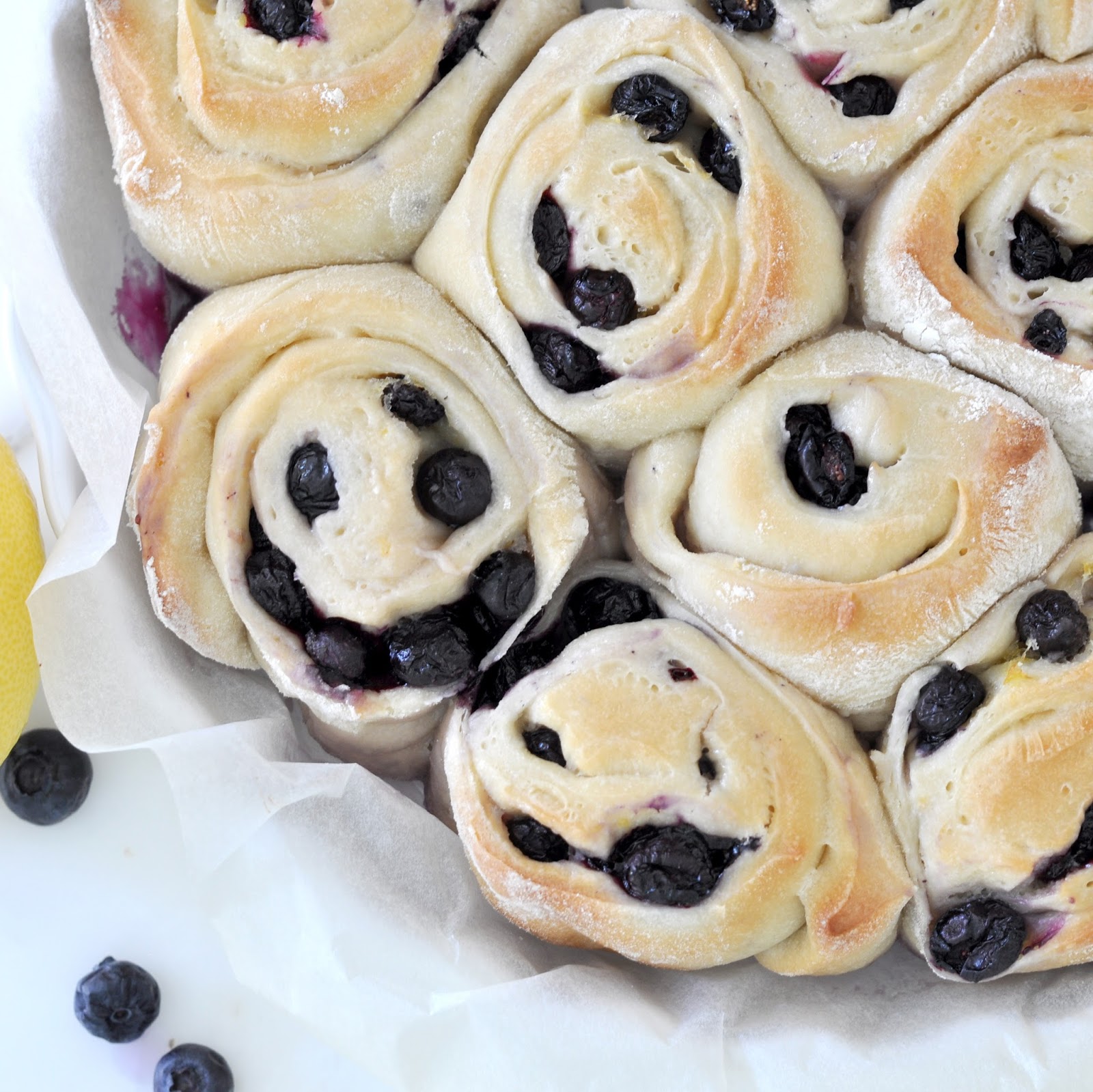 Cooking with Manuela: Blueberry Sweet Rolls with Lemon Glaze