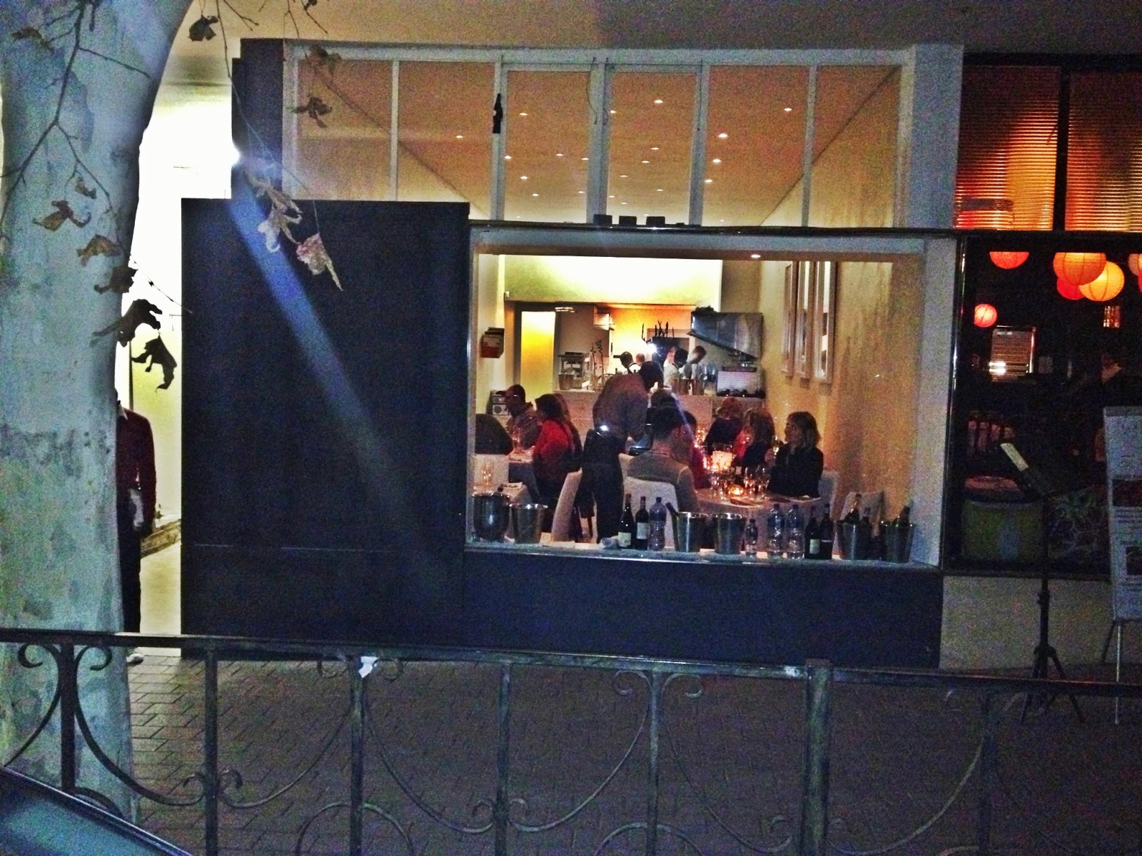 Taste Buds : CUBE TASTING KITCHEN