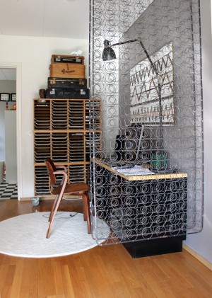 Zassy's Treasures & Design : Fun Ideas For A Vintage Spring Mattress