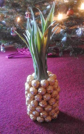 Sonny´s Bastelspaß: Ferrero Rocher - Ananas und Geburtstagskarte