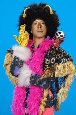 Uchuu Sentai Kyuuranger - Hiroya Matsumoto Seen In Episode 1 - JEFusion