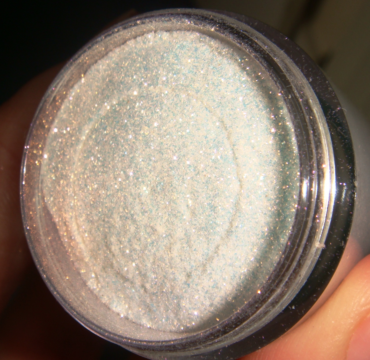 The HQ of Beauty: MAC Glitter Brilliants – Reflects Red