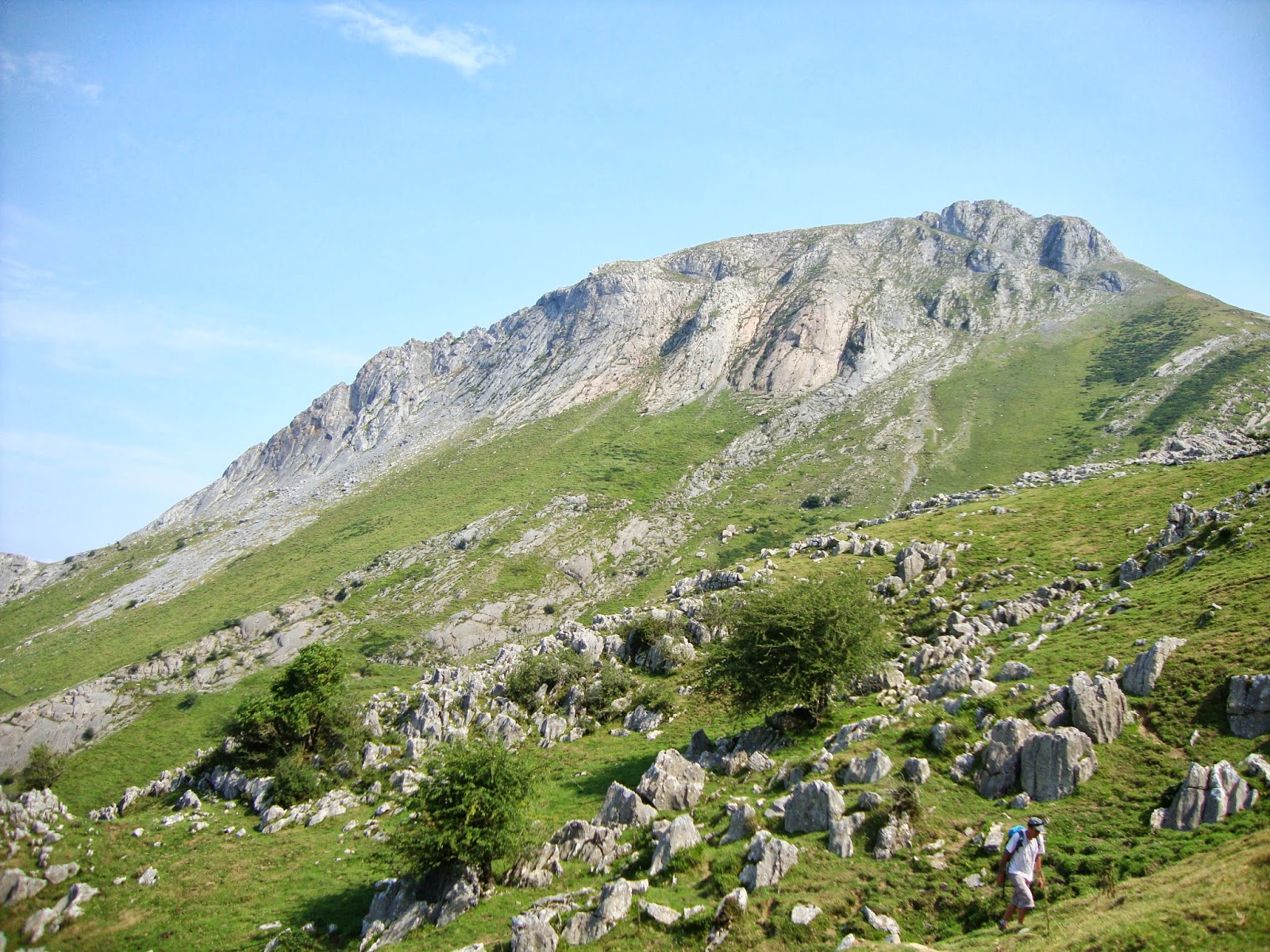 Guia acompañante turistico: Monte Txindoki 1346 mts . Gipuzkoa.