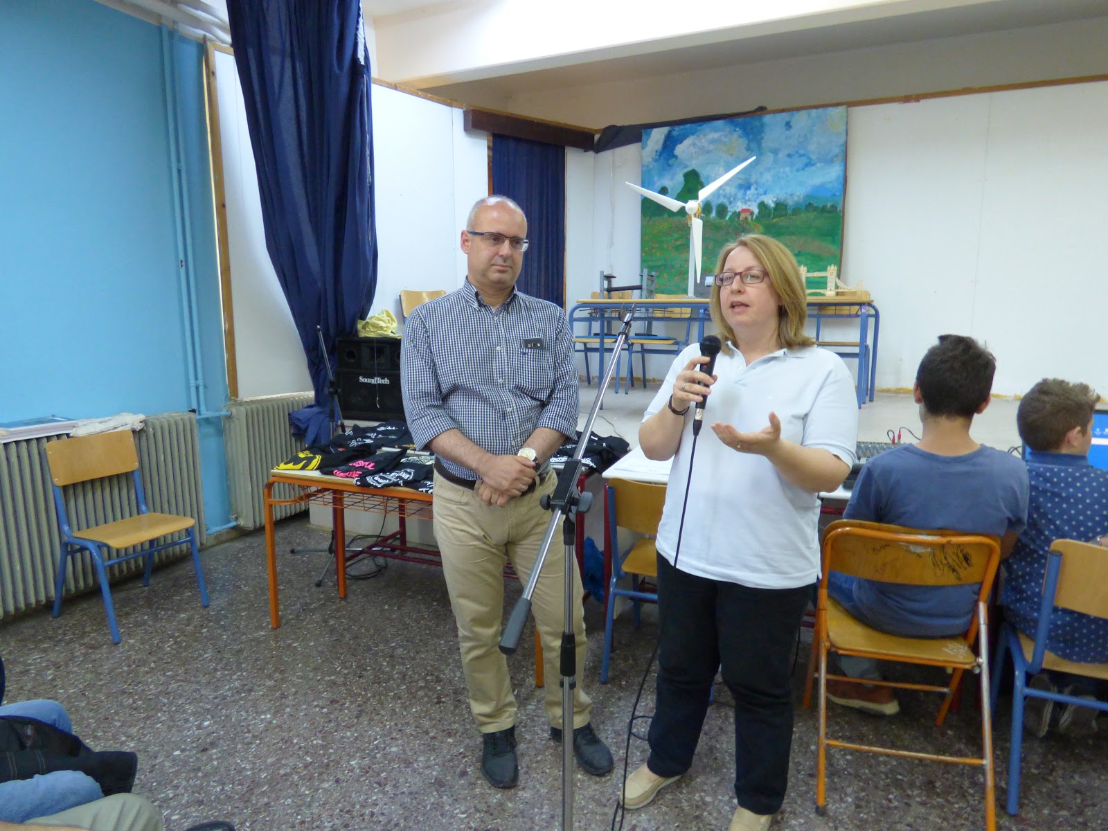 1ο ΓΥΜΝΑΣΙΟ ΖΕΦΥΡΙΟΥ: Συμμετοχή του σχολείου μας στο διαγωνισμό "Engine4F"