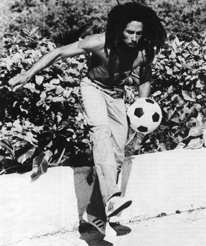 LOVE LIVE STYLE: BOB MARLEY: RASTAFARIAN, MUSICIAN, REVOLUTIONIST