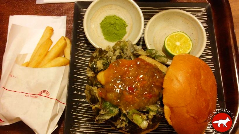 MOS BURGER: LE FAST FOOD JAPONAIS QUI FAIT DE L'OMBRE A MC DONALD'S