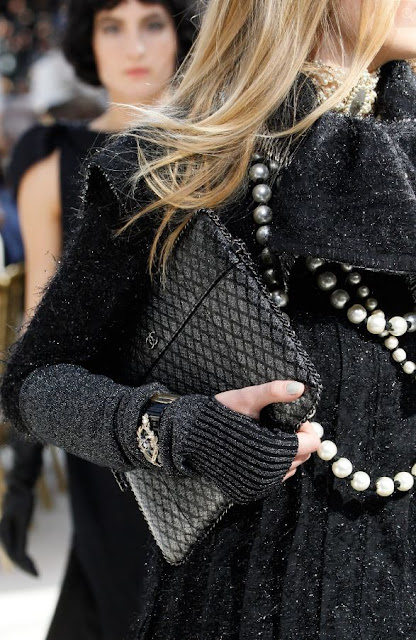 The Mahogany Stylist: Chanel - A Fresh Take on Finger-less Gloves ...