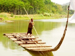 7 Antique of transportation in INDONESIA: About Getek...