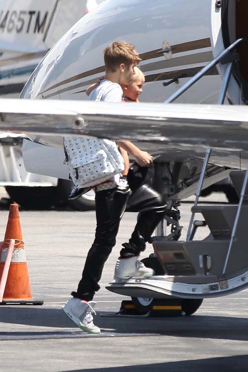 PopStarz: Justin Bieber & Jaxon: Jet privado en California