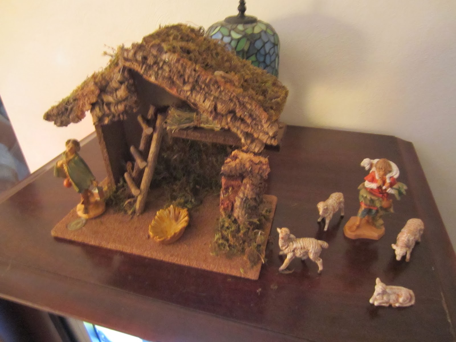 Splendor in the Home: Ideas for Keeping Advent and Christmas Holy