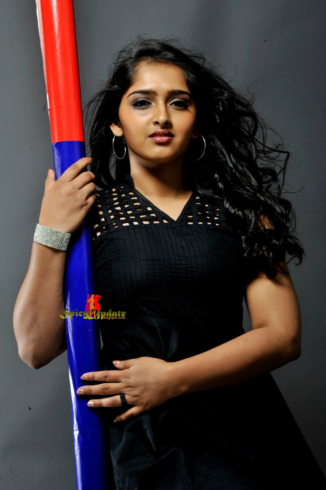 Sanusha malayalam actress latest hot pics photo shoot stills « Mallufun.com