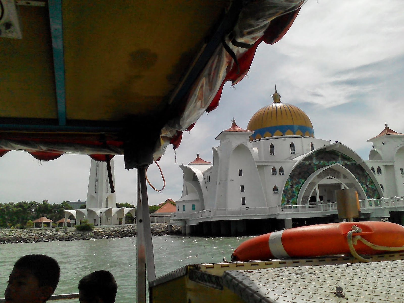MENYUSUN SEJARAH MASA DEPAN..: HARGA TIKET DUCK TOURS, MELAKA 2014