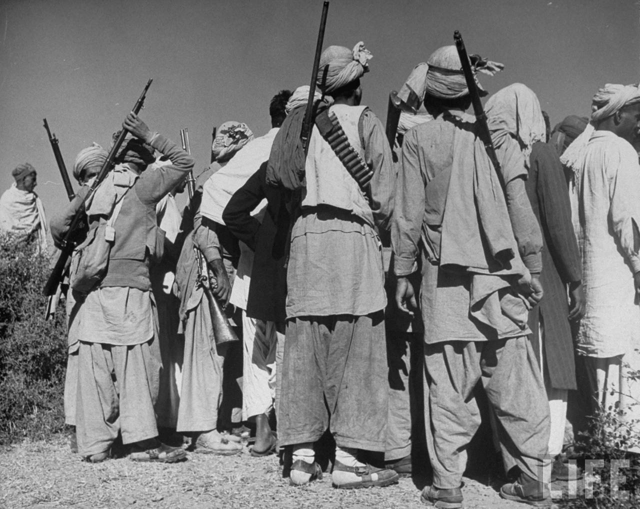 Essence of Islam: Old photos: Tribesmen and Soldiers of Pakistan in 1947‏