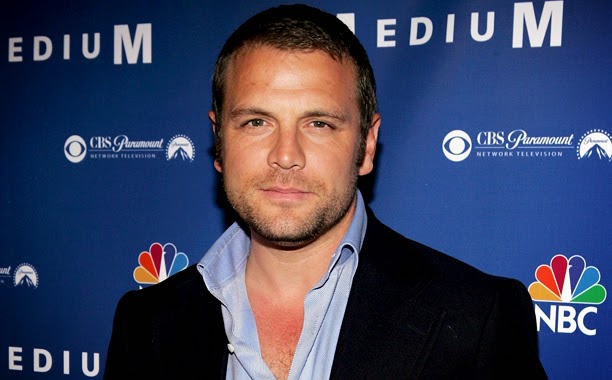 미디엄 배우 데이빗 큐빗 CW 애로우(Arrow)에 출연 | PostDo