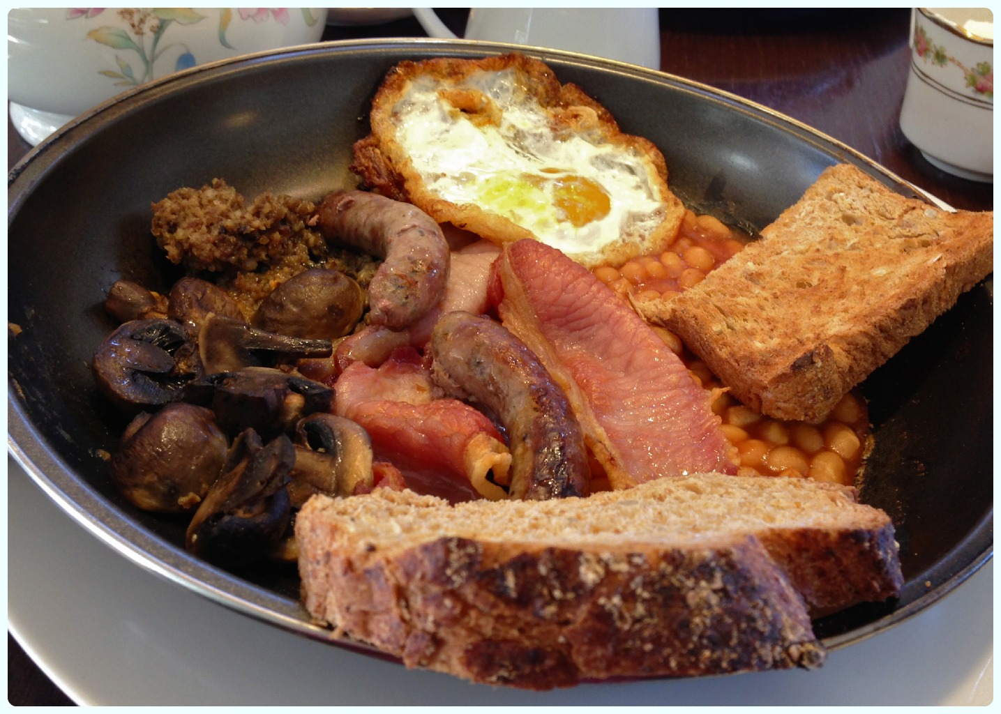 Delicieux, Bolton | Dollybakes